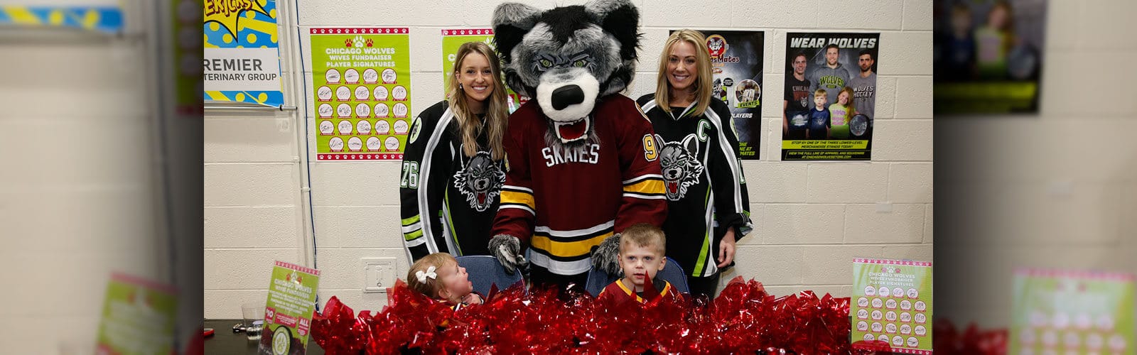 Gallery: 2017-18 Wolves Wives Puck Fundraiser - Chicago Wolves