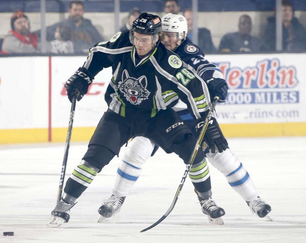 Bischoff earns Tim Breslin Unsung Hero Award