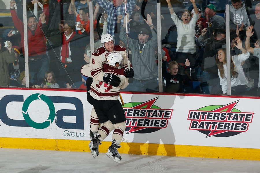 Rattie's rocket lifts Wolves over Iowa - Chicago Wolves